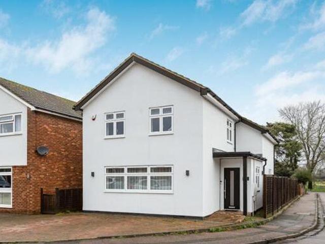Carisbrooke Road, St. Albans, 4 Bedroom Detached