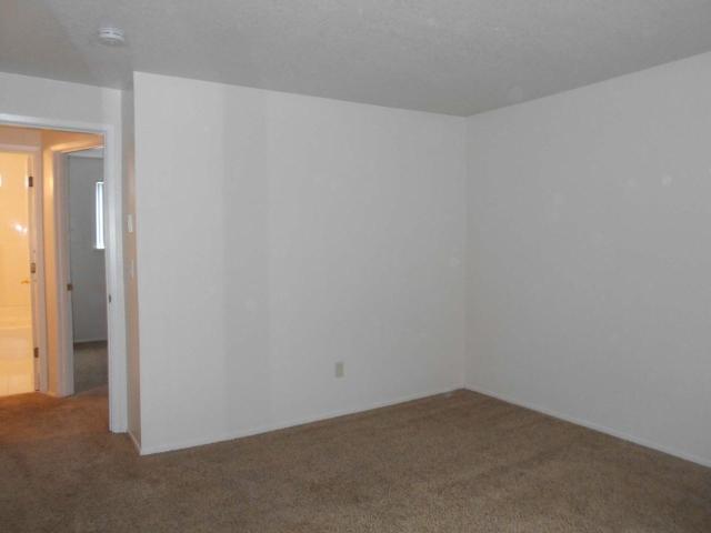 CARL 2 Bedroom Apartment for Rent at CARLIN ROSE APTS, Portland, OR 97230 Wilkes