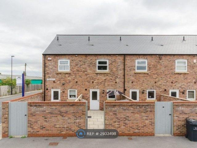 Carleton Street, York YO26, 2 bed terraced house to rent, £1,300 pcm | PrimeLocation
