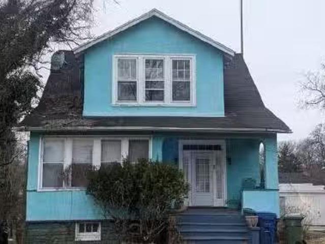 Carlisle Ave