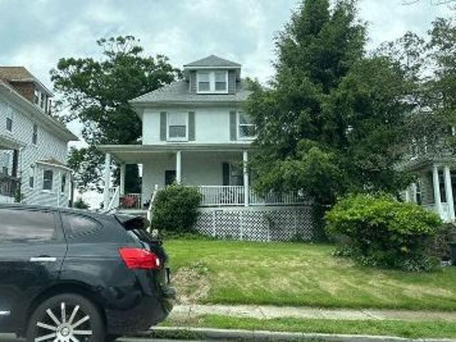 Carlisle Ave