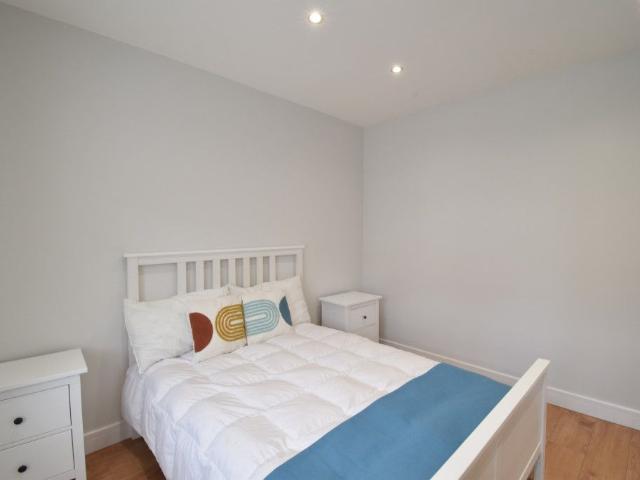 Carlisle Avenue, London W3, Room to rent, £1,083 pcm | PrimeLocation