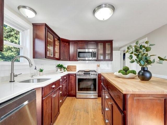 Carlisle Rd Unit,bedford, Condo For Sale