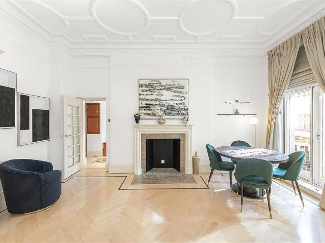 Carlos Place, Mayfair, London W1K, 1 bed flat to rent, £5,850 pcm | PrimeLocation