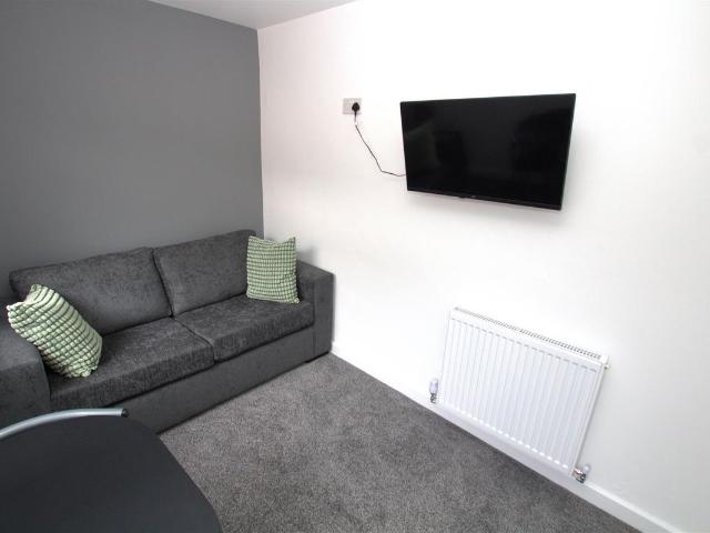 Carlow Street, Middlesbrough TS1, 4 bed shared accommodation to rent, £433 pcm | PrimeLocation