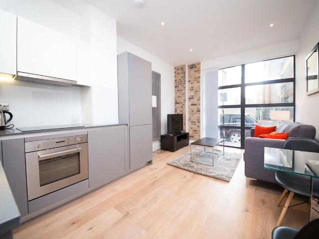 Carlow Street, London NW1, Studio to rent, £2,000 pcm | PrimeLocation