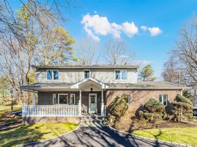 Carlls Straight Path, Dix Hills, Home For Sale
