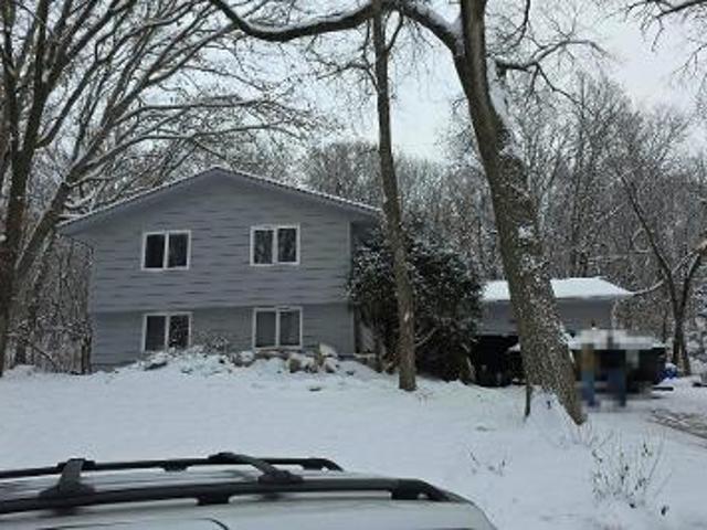 Carlson Lake Ln