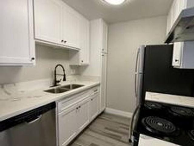 Carlsbad Coast 1 Bedroom Apartment for Rent at 357 Chestnut Ave, Carlsbad, CA 92008