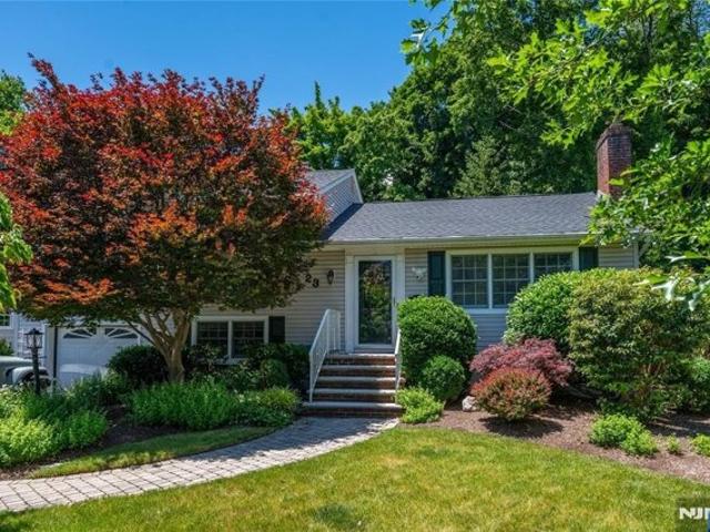 Carlton Ave, Ho Ho Kus, Home For Sale