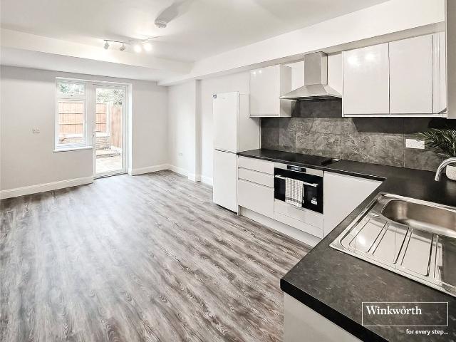 Carlton Avenue, Harrow HA3, 3 bed flat to rent, £2,250 pcm | PrimeLocation