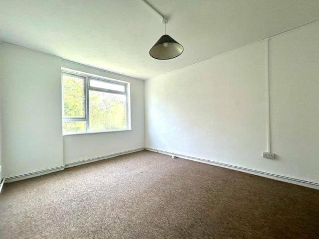 Carlton Court, Banister Park