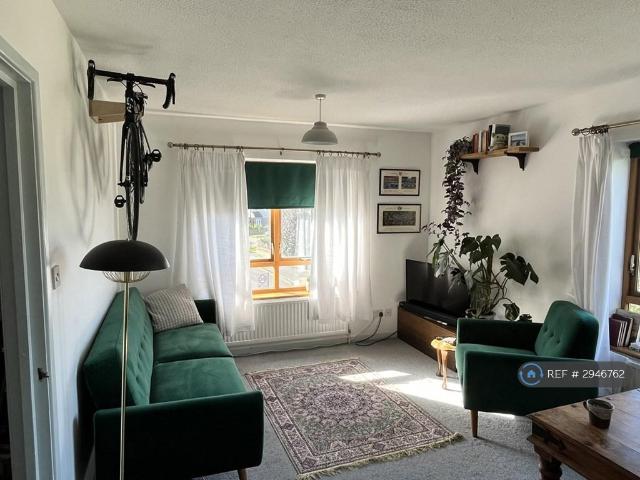 Carlton Court, Chesterton, Cambridge. 1 bed flat to rent £1,600 pcm £369 pw