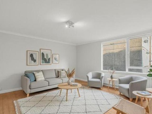 Carlton Drive, East Putney, 3 Bedroom Flat