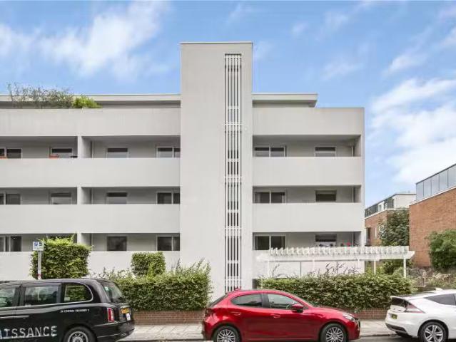 Carlton Drive, Putney, SW15 2DG