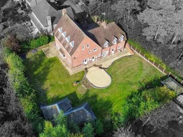 Carlton Gardens, Great Glen, 6 Bedroom Detached