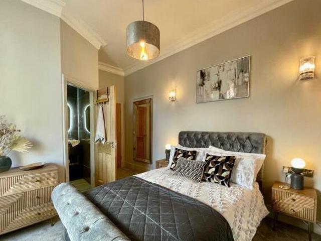 Carlton House, Sandy Walk, 3 Bedroom Flat
