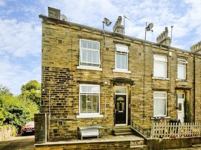 Carlton House Terrace, Halifax, 3 Bedroom End