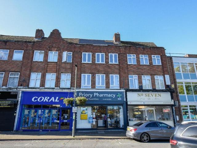 Carlton Parade, Orpington, BR6 1 bed apartment to rent £1,050 pcm £242 pw