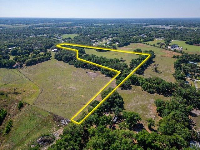 Carlton Rd, Plant City, FL 33565