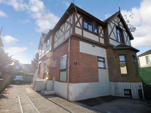 Carlton Road, Bournemouth BH1, 2 bed property to rent, £1,375 pcm | PrimeLocation