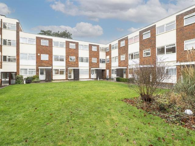 Carlton Road, Harpenden AL5, 4 bed terraced house to rent, £2,250 pcm | PrimeLocation