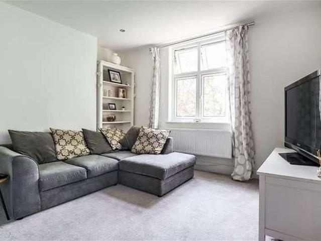 Carlton Road, Harpenden, AL5