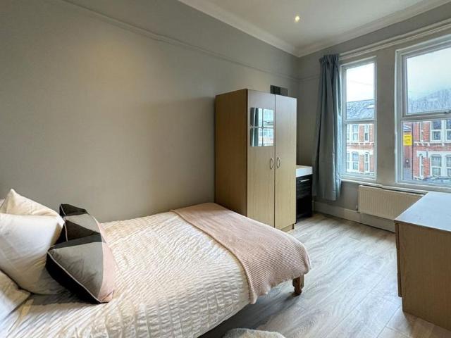 Carlton Road, Shirley, Southampton SO15, Room to rent, £670 pcm | PrimeLocation