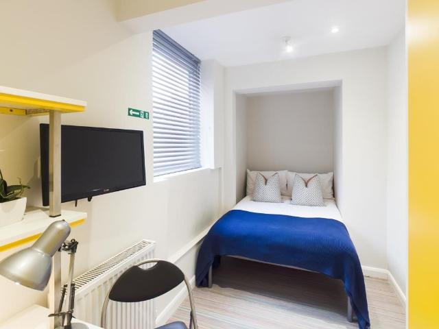 Carlton Road, Stoke ST4, 4 bed terraced house to rent, £386 pppm | PrimeLocation