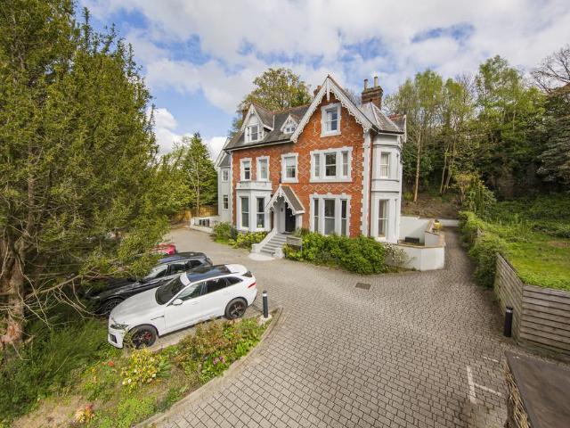 Carlton Road, Tunbridge Wells 2 bed ground floor flat to rent £2,000 pcm £462 pw