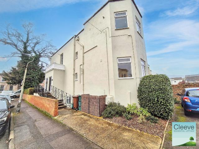 Carlton Street, Cheltenham GL52, 2 bed flat to rent, £1,350 pcm | PrimeLocation