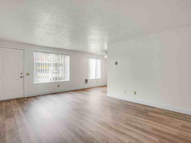 Carlton Square Apartments 2 Bedroom Apartment for Rent at 298 Triple Tree Cir N, Keizer, OR 97303 Keizer