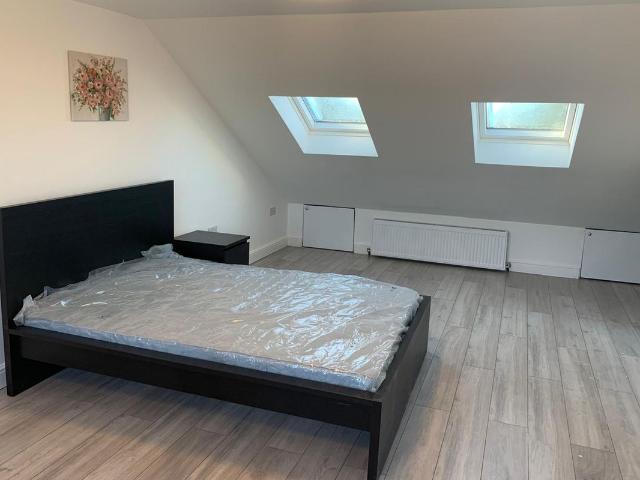Carlton Terrace, Edmonton N18, Room to rent, £1,100 pcm | PrimeLocation
