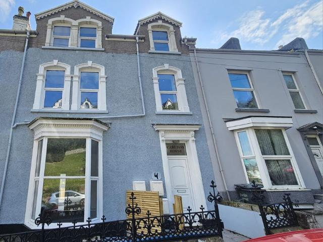 Carlton Terrace, Swansea SA1, 2 bed flat to rent, £900 pcm | PrimeLocation