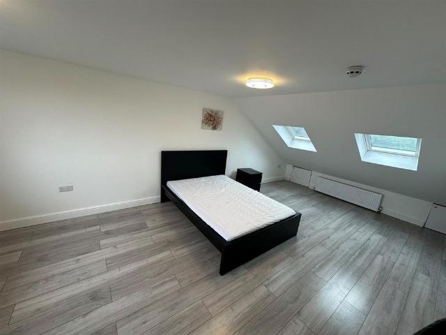 Carlton Terrace, Upper Edmonton, Enfield, N18 1LB