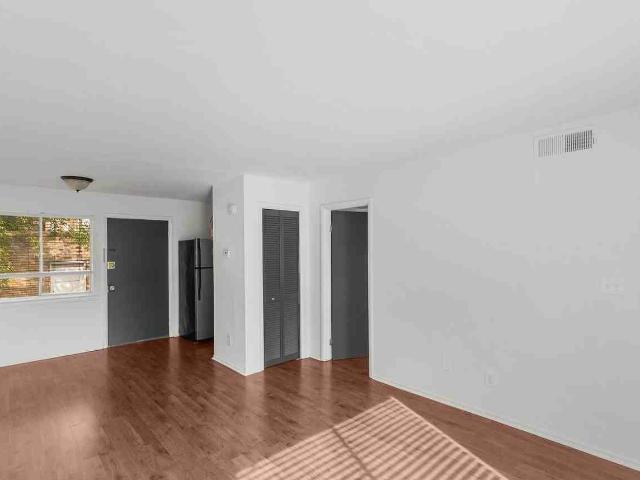 Carlton 1 Bedroom Apartment for Rent at 1408 14th St S, Birmingham, AL 35205 Five Points South