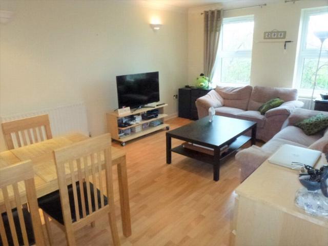 Carlyn House, Byegrove Road, Colliers Wood, SW1