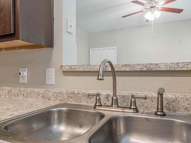 Carlyle Place Apartments 1 Bedroom Apartment for Rent at 1751 Babcock Rd, San Antonio, TX 78229