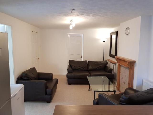 Carlyle Road, Edgbaston B16 3 bed flat to rent £1,343 pcm £310 pw