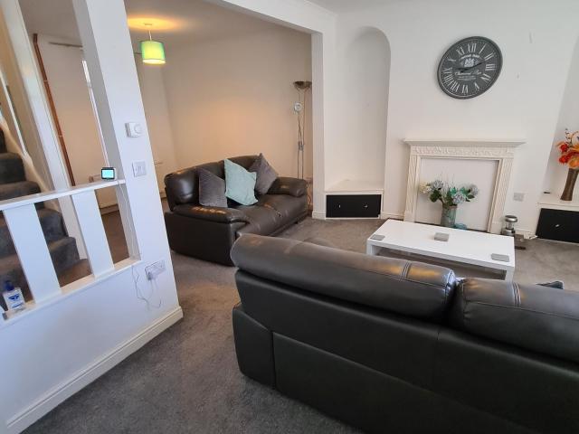 Carmarthen Road, Cwmbwrla, Swansea SA5 8LW StudentDigz Ltd