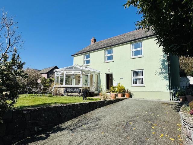 Carmarthen SA33 3 bed house to rent £1,295 pcm £299 pw