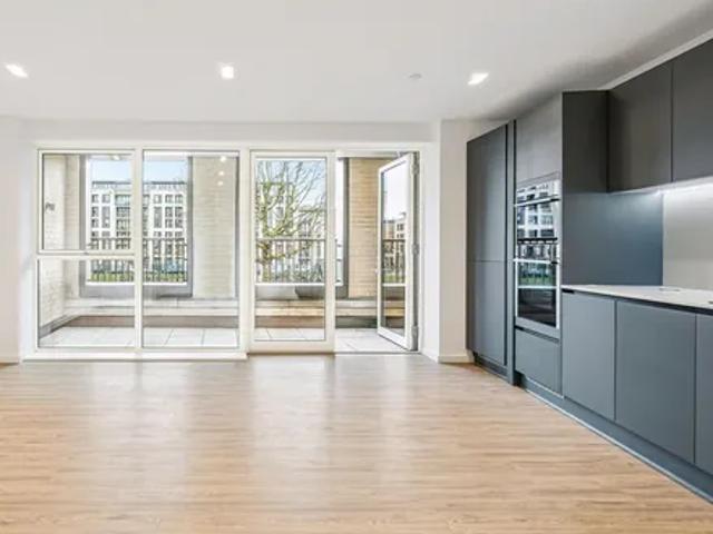 Carmen Close, London, N20 0FN, United Kingdom | 2 bed apartment for rent #165994549 | Rentberry