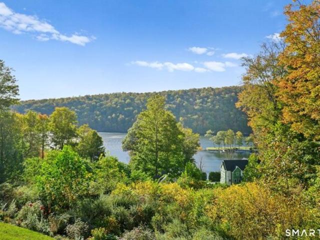 Carmen Hill Rd, New Milford, Home For Sale