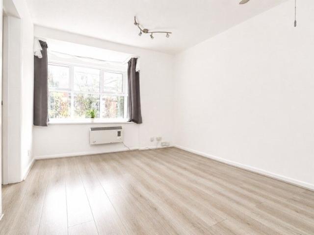 Carmel Close, Woking, Surrey, GU22