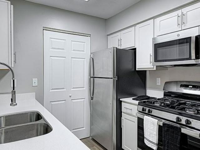Carmel Landing Apartment Homes 1 Bedroom Apartment for Rent at 2223 E 151st St, Carmel, IN 46033