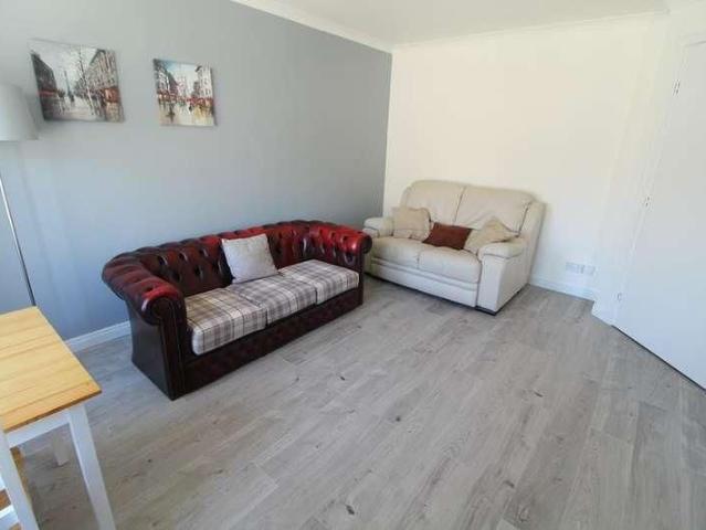 Carmelite Street, Top Floor, AB11