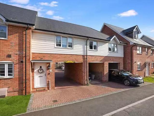 Carmelite Road, Aylesford, ME20 2 bed coach house for sale £.