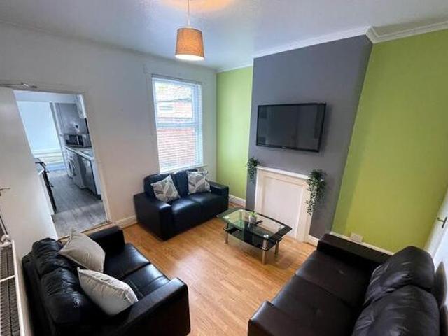 Carmelite Road, Coventry, 4 Bedroom House