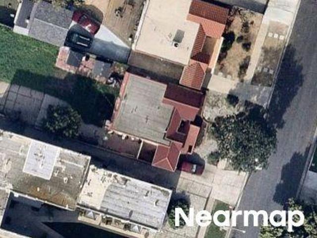 Carmona Ave