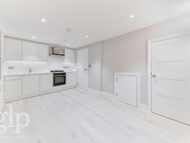 Carnaby Street, Soho W1F, 1 bed flat to rent, £2,708 pcm | PrimeLocation